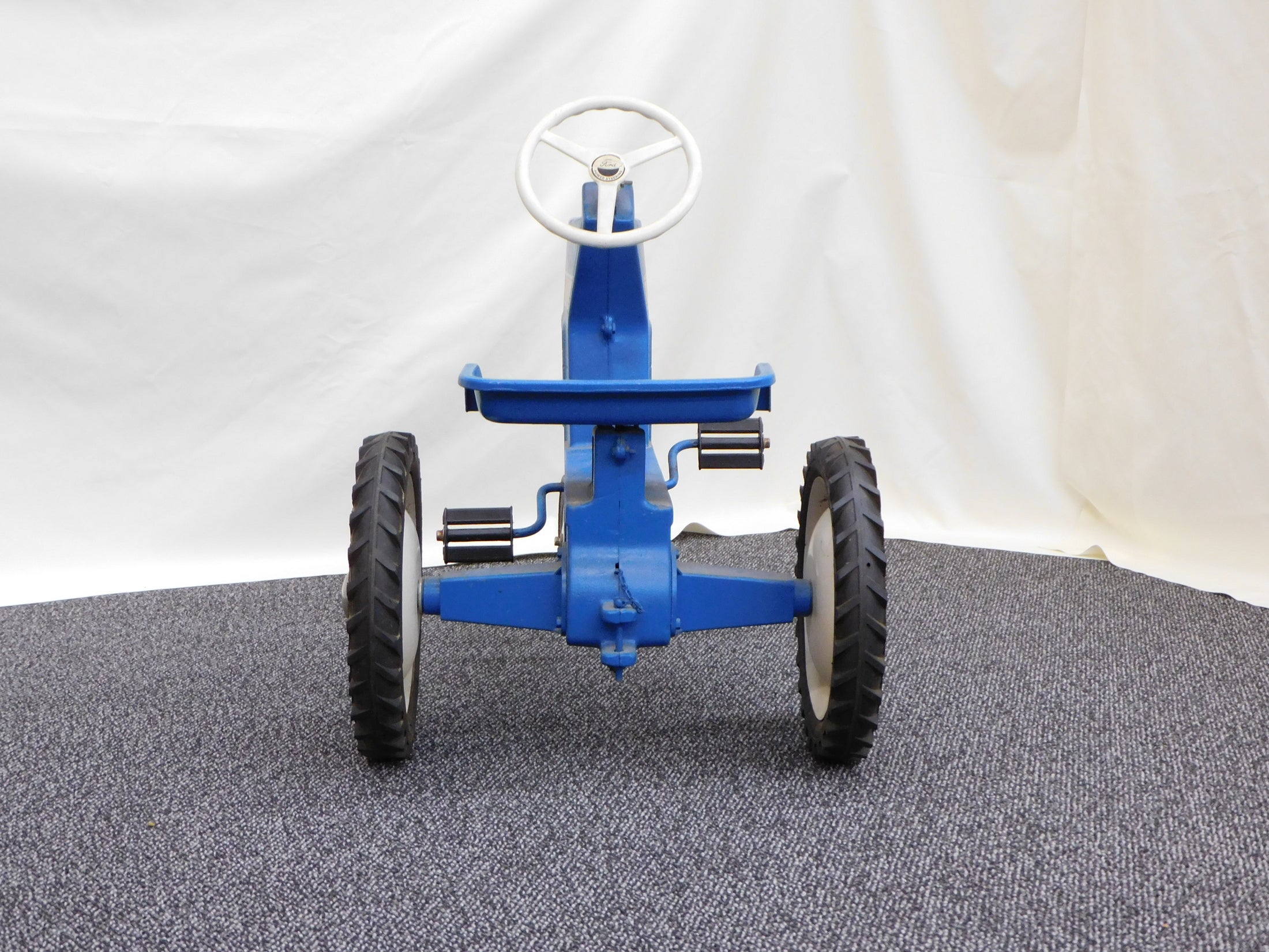 STK 10058 1968 Ford 8000 Pedal Tractor – Auto Barn Classic Cars