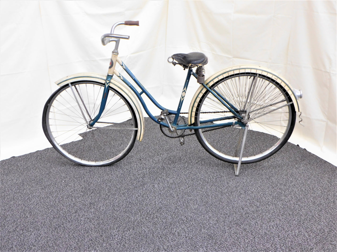 STK 10202 1943 Columbia Superb Bicycle – Auto Barn Classic Cars