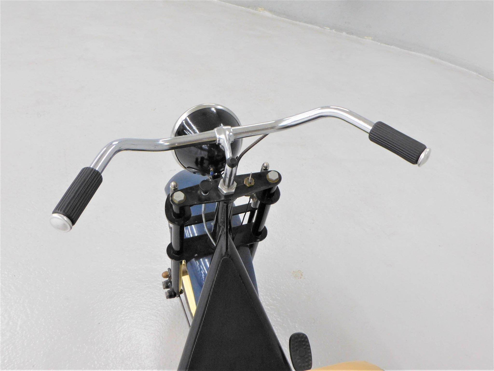 STK 10233 Late 1950's Simplex Automatic Scooter – Auto Barn Classic Cars