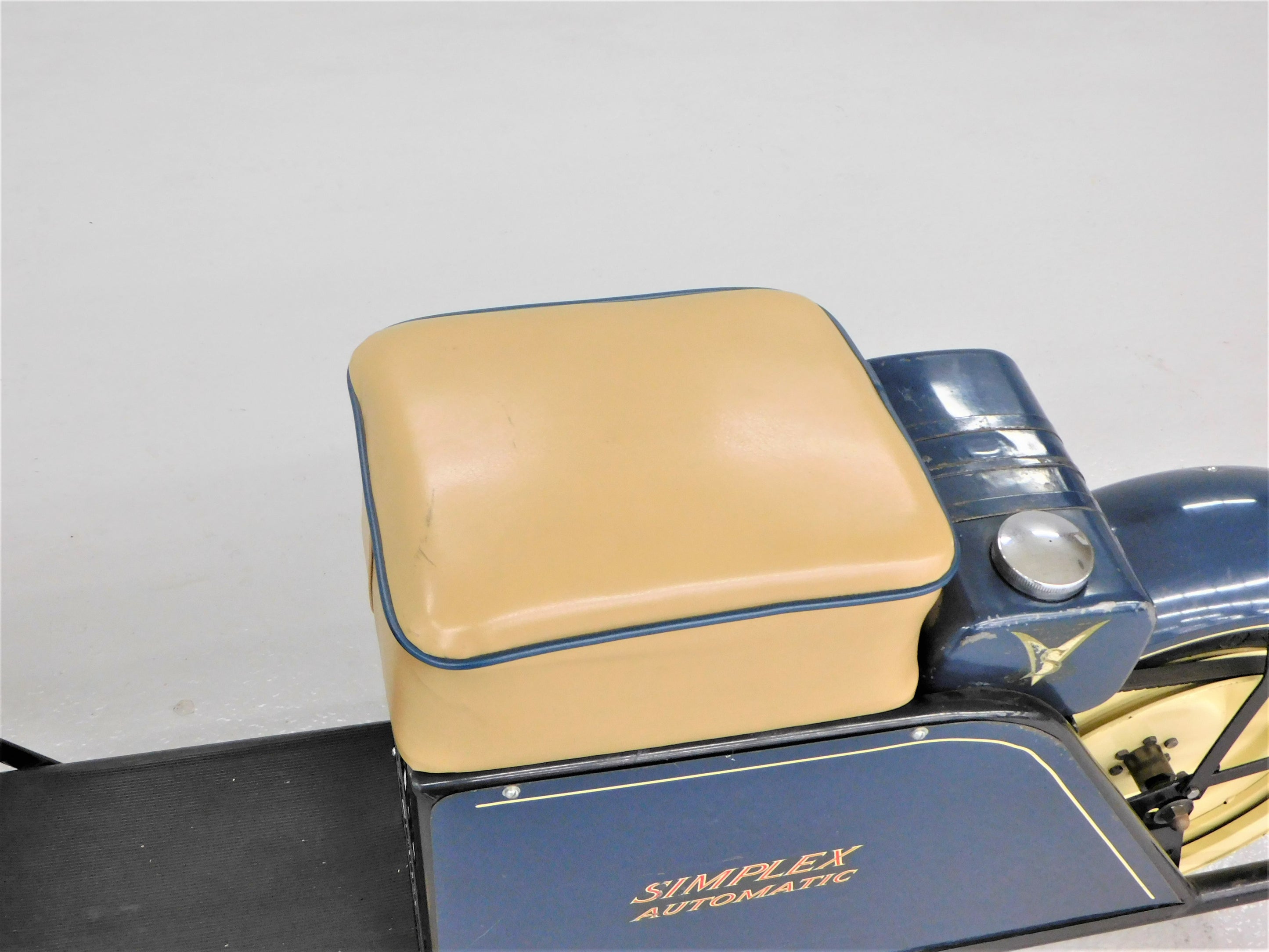 STK 10233 Late 1950's Simplex Automatic Scooter – Auto Barn Classic Cars